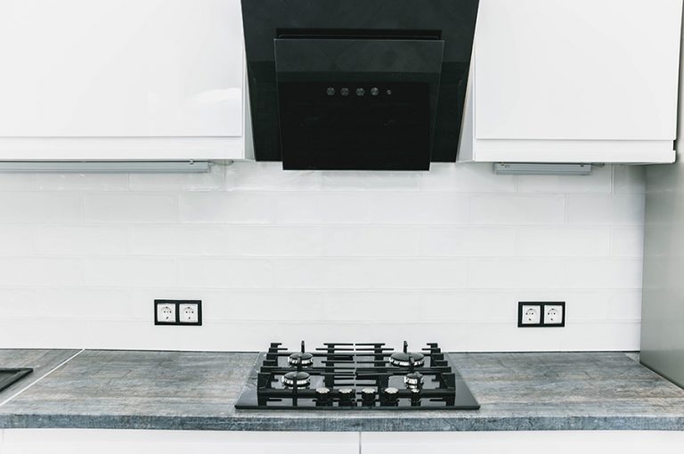 Kitchen Island Cooktop vs. Wall Cooktop