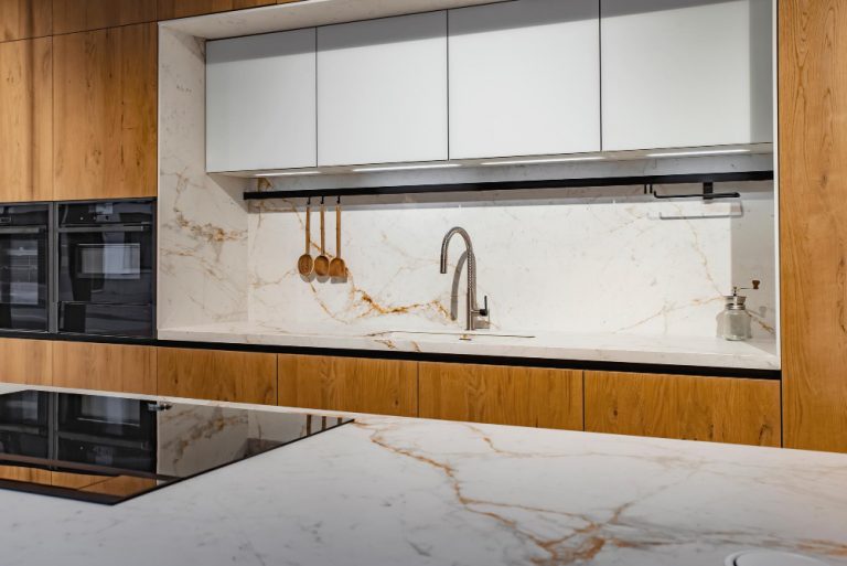 Dry Kitchen vs Wet Kitchen: Understanding the Differences & Benefits