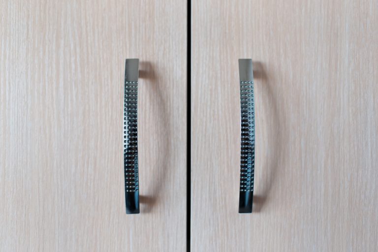 How to Repair Damaged Kitchen Cabinet Doors: Effective Tips & Techniques