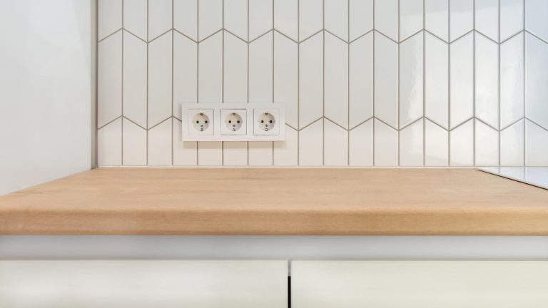 Ideal Kitchen Outlet Placement: Tips for Optimal Functionality and Safety