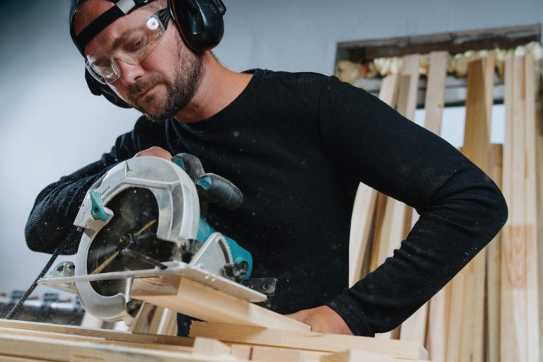 How to Rip Wood Without a Table Saw: Easy Step-by-Step Guide