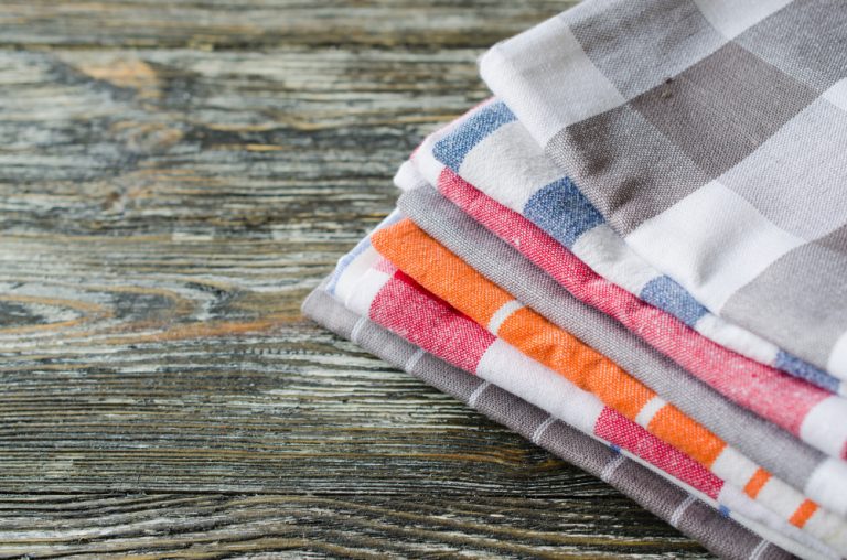 How to Organize Kitchen Towels: Easy & Efficient Storage Tips